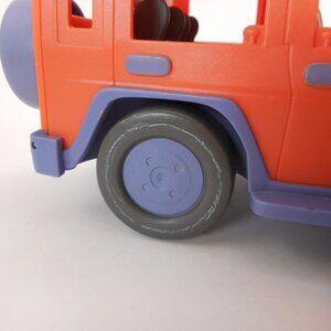 Disney | Toys | Bluey Heeler Family Cruiser Toy Car Set With 2 Action ...
